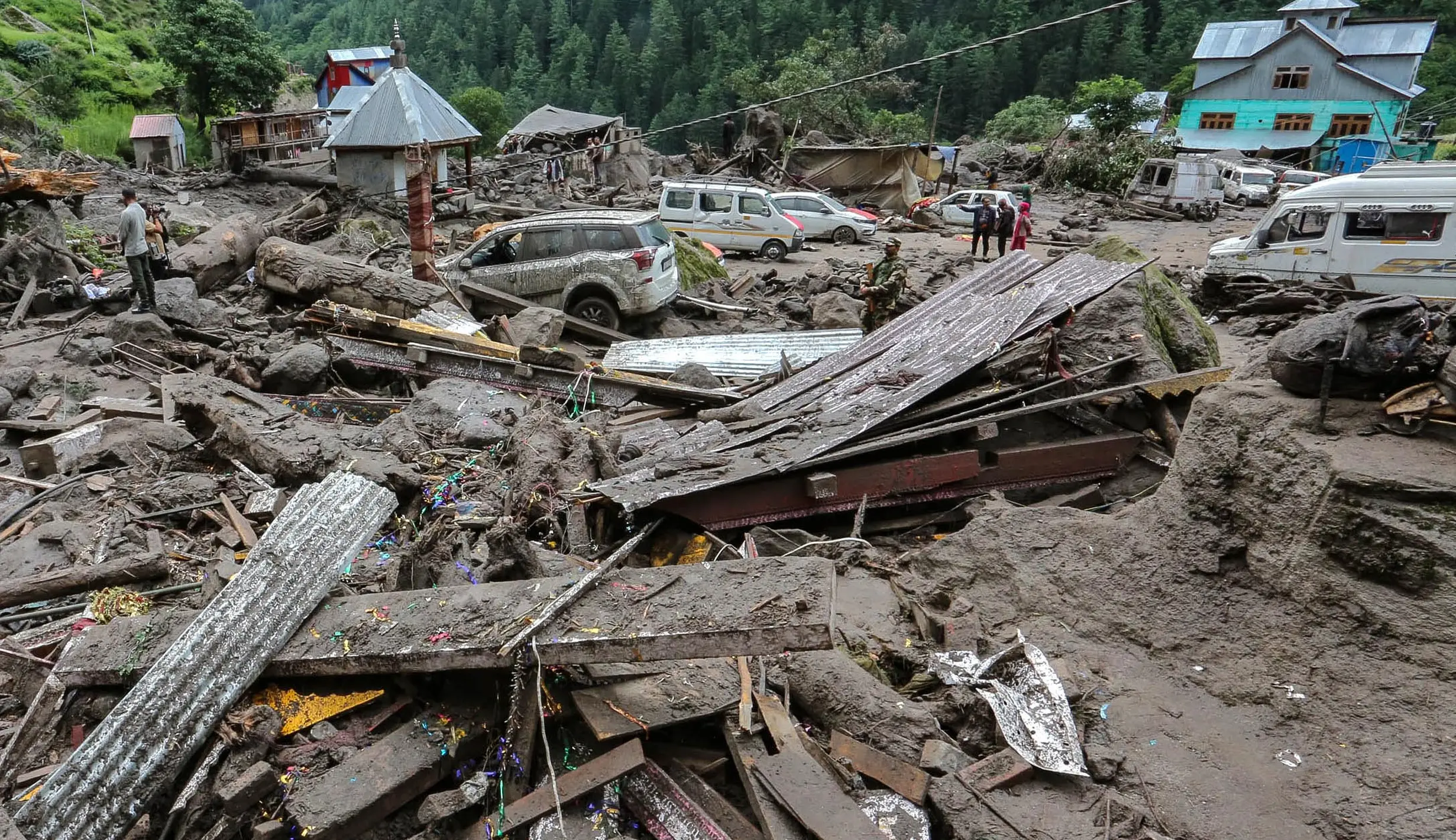Puluhan Orang Tewas dan Ratusan Lainnya Hilang Diterjang Banjir Bandang di Kashmir India - Foto ...
