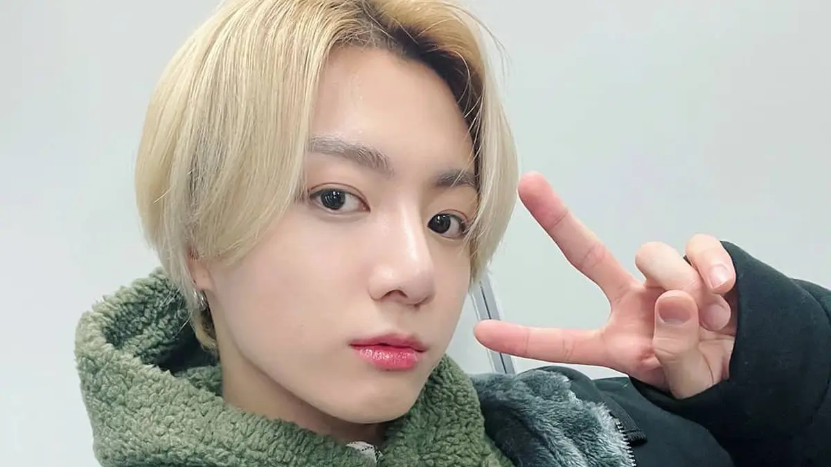 7 Transformasi Warna Rambut Jungkook BTS, Sukses Jadi Tren Dunia - Page ...