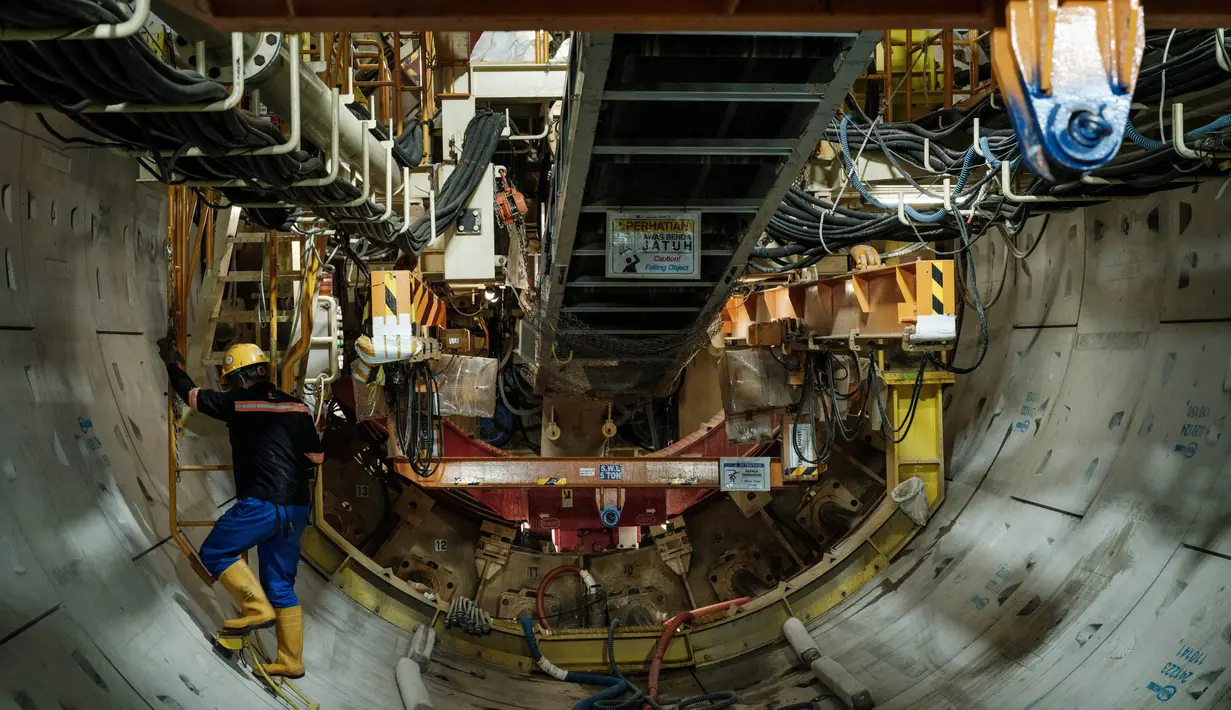 Melihat Perkembangan Pembangunan MRT Jakarta Fase 2 - Foto Liputan6.com