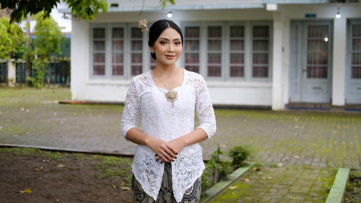 5 Model Jarik Kebaya Modern yang Bikin Tampil Elegan dan Memesona