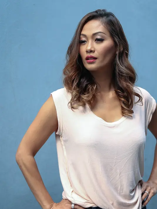 FOTO: Lama Tak Terlihat di Layar Kaca, Ini Penampilan Indah Kalalo ...