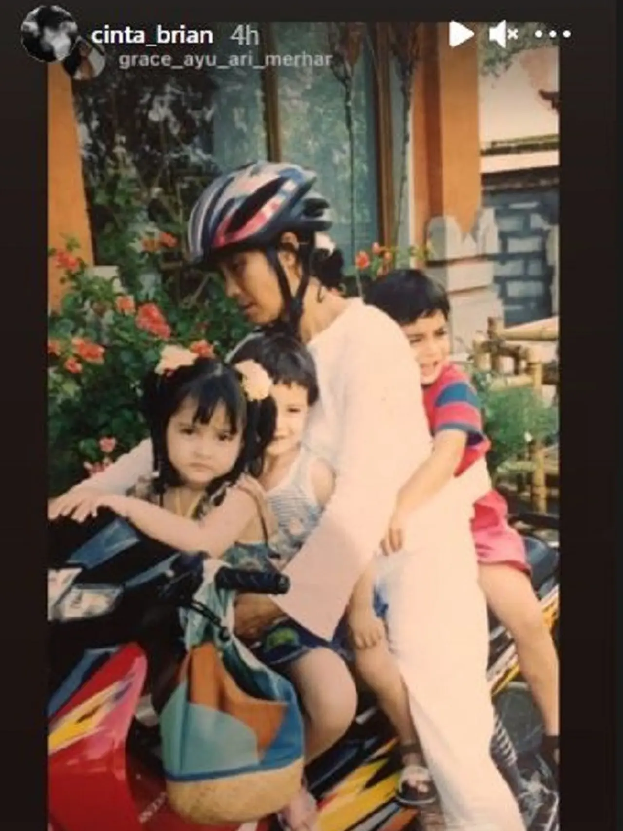 6 Potret Masa Kecil Cinta Brian, Bintang Buku Harian Seorang Istri yang ...