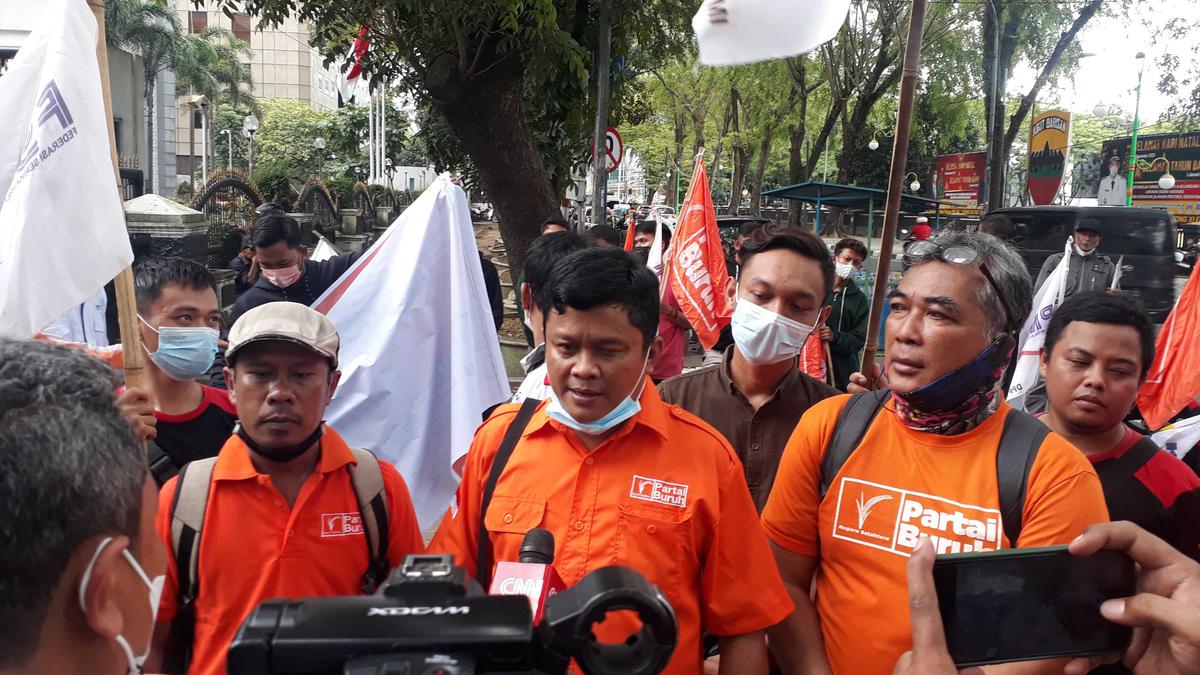Buruh Sumut Usung 17 Tuntutan pada Aksi May Day 14 Mei 2022 - Regional ...
