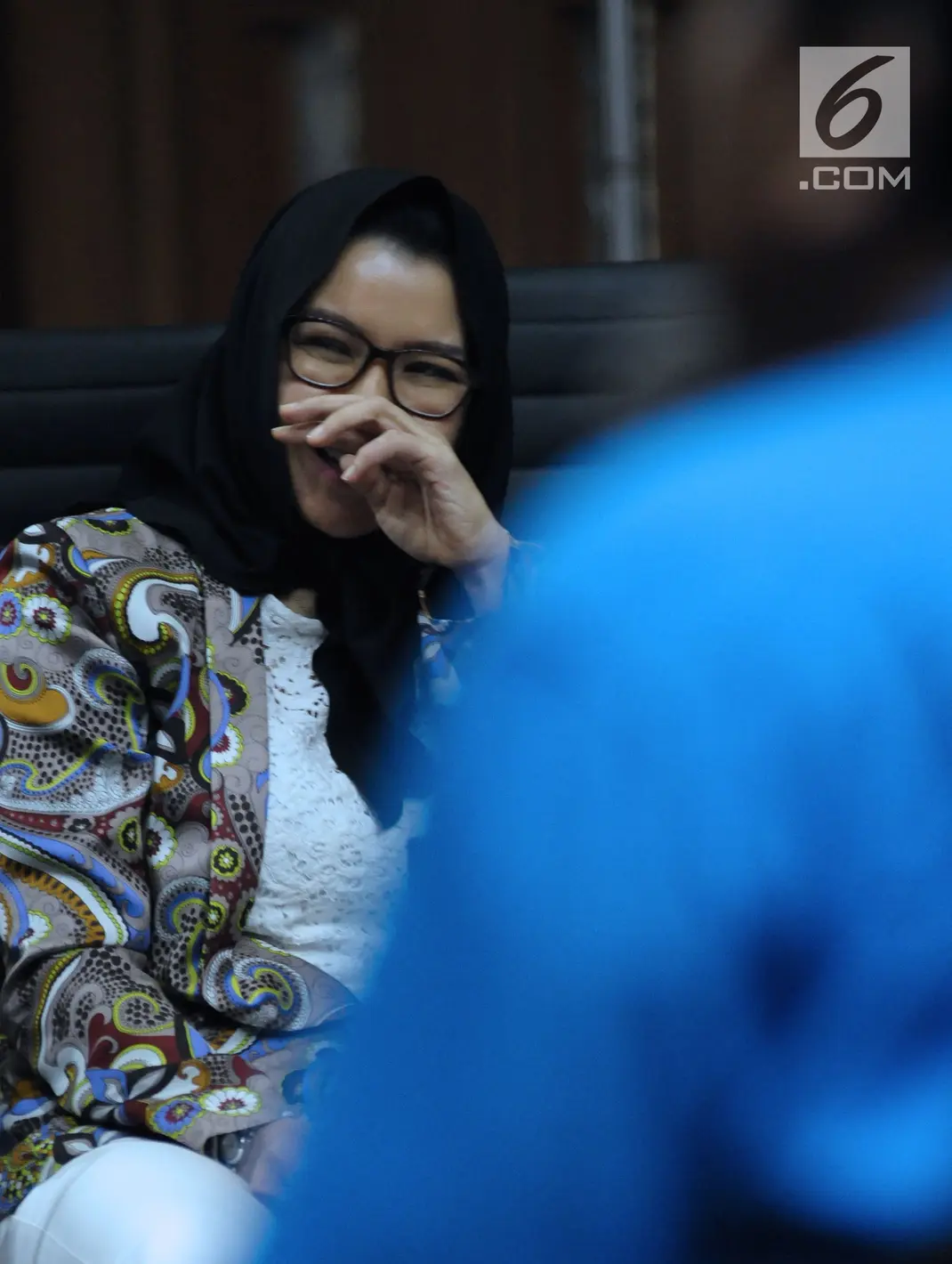 FOTO: Senyum Rita Widyasari Saat Jalani Sidang Lanjutan - Foto Liputan6.com