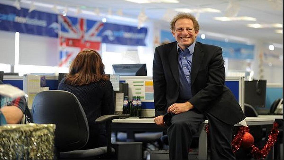 CEO Ini Bagikan Hadiah Perpisahan Rp 131 Miliar ke Pekerja - Bisnis ...