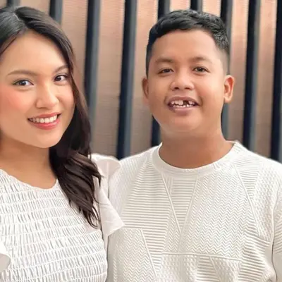Resmi Pacaran, Intip 5 Potret Kedekatan Dustin Tiffani dan Ditha Amalia ...