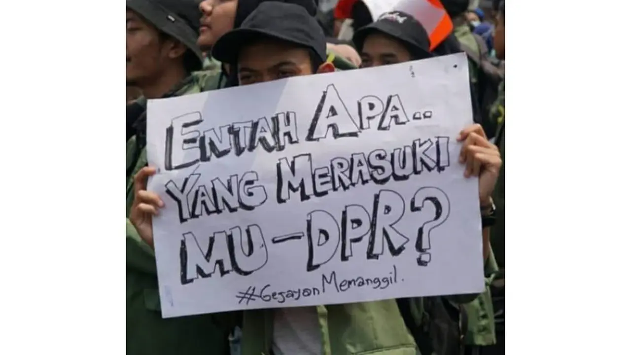 11 Poster Kocak Demo Mahasiswa Tolak RUU KUHP, Lucu tapi Bikin Baper ...