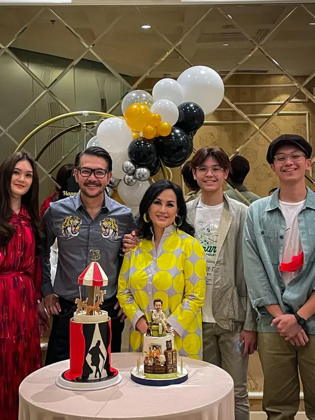 Warisi Ketampanan: Brandon Salim dan Sang Ayah, Ferry Salim ...
