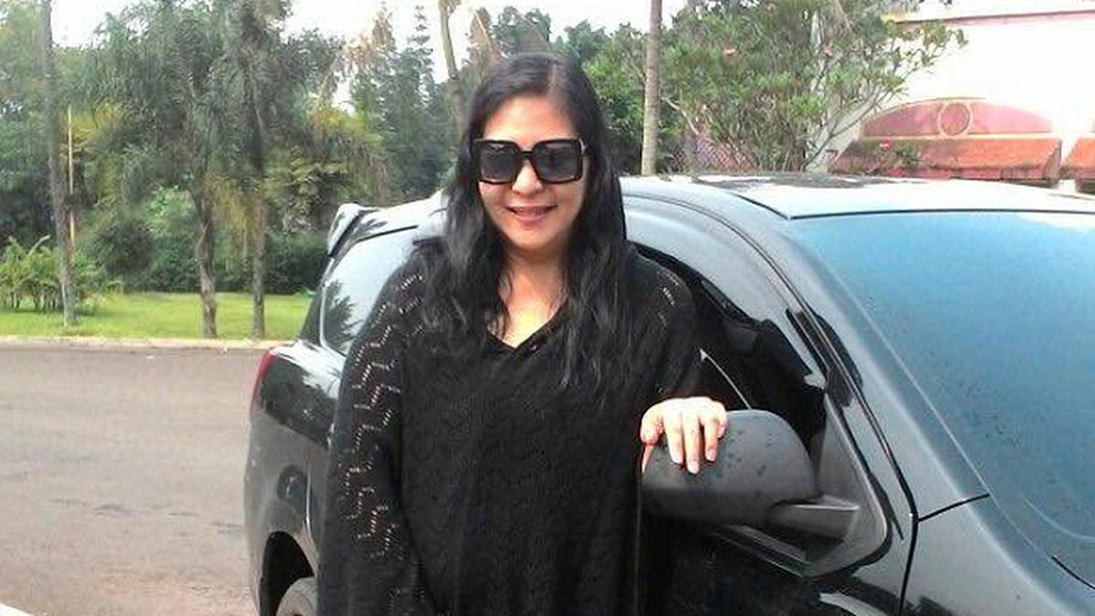 Indri, Potret Kartini Kini Pengemudi Uber