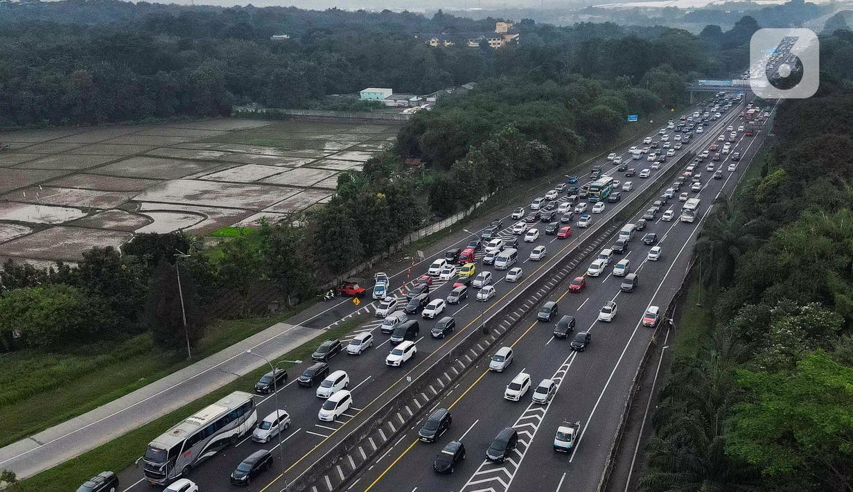 Penerapan One Way Tol Jakarta Cikampek Kembali Diberlakukan Hingga Gerbang Kalikangkung - Foto ...