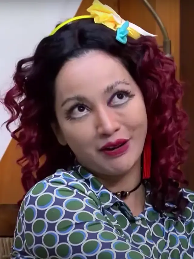 6 Potret Hesti Purwadinata Cantik Natural Ala Acara Lawak, Warna Eye Shadow-nya Secerah Masa ...