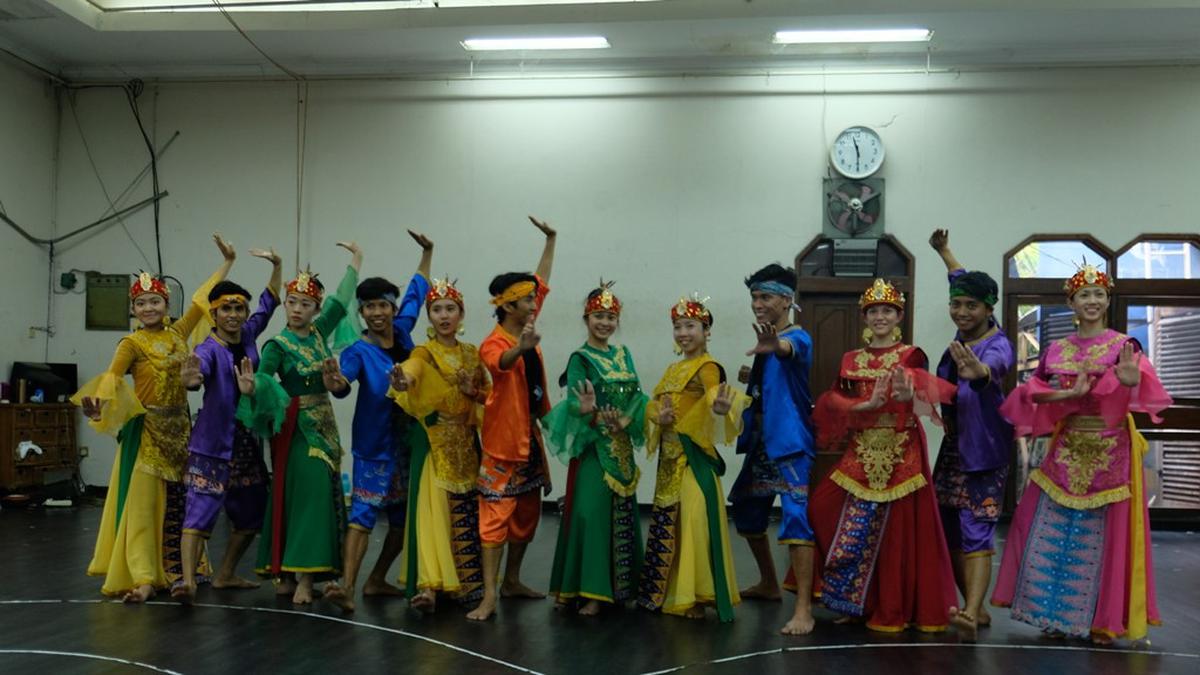 Memadukan Balet dengan Budaya Betawi Lewat Telisik Tari - Lifestyle ...