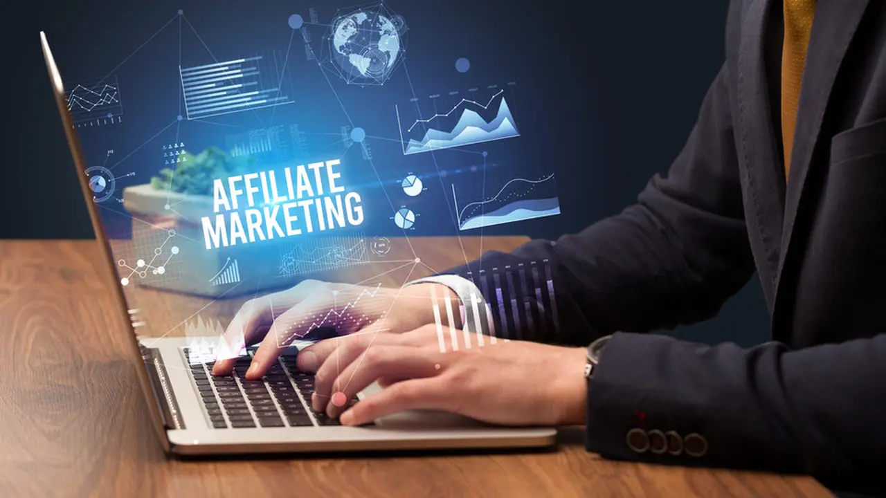 Perbedaan Konten Kreator dan Affiliate Marketing Menurut Alexander ...