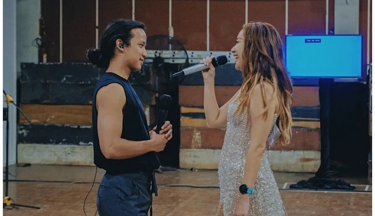 Keakraban Ray Prasetya dan BCL Sebelum Aksi Cium Pipi yang ...