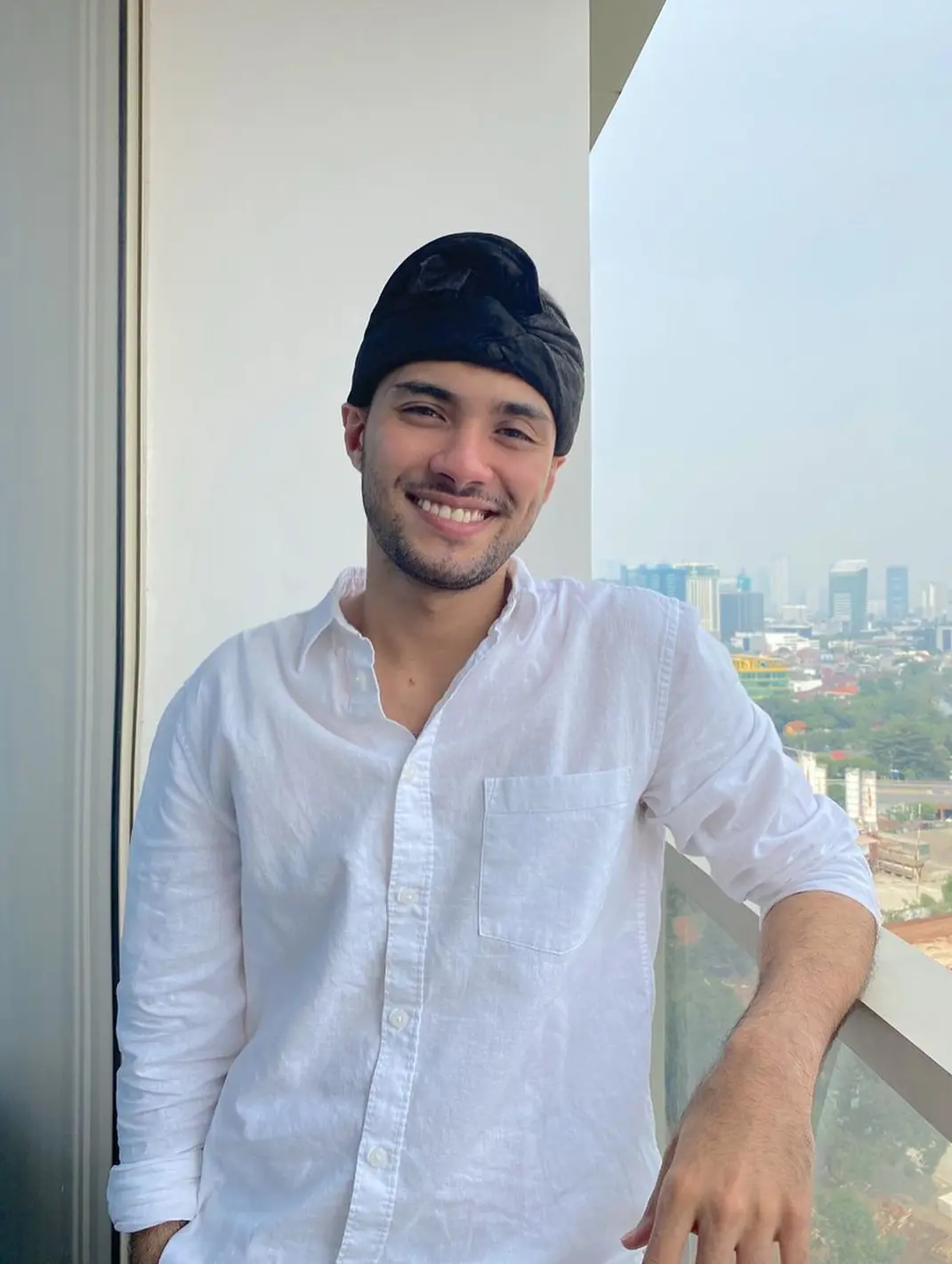 Potret Senyum Refal Hady yang Bisa Menebarkan Virus Cinta - Foto ...