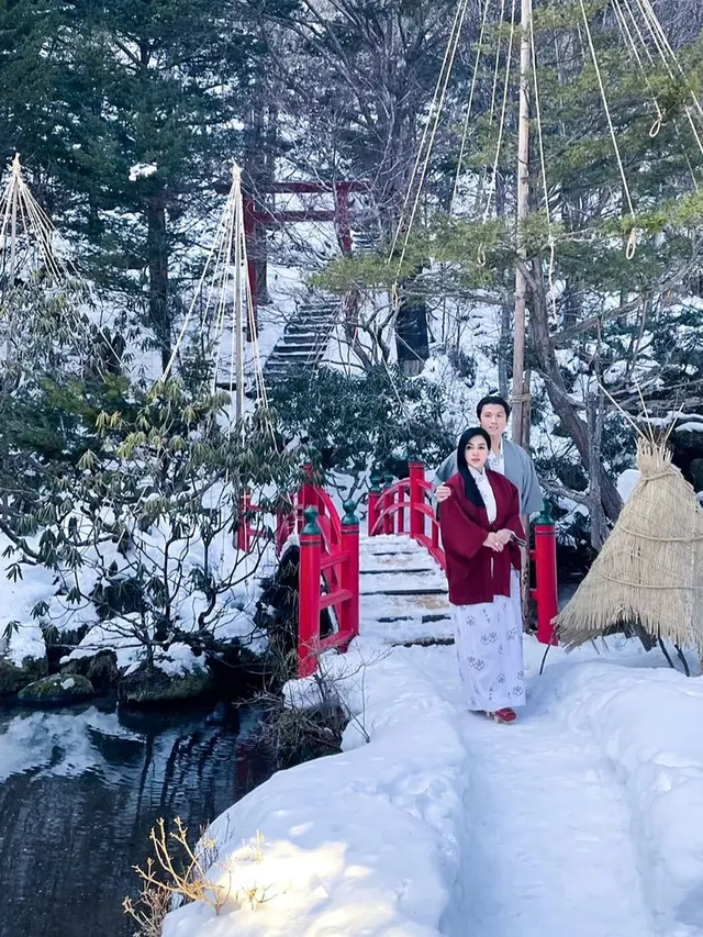 6 Potret Perjalanan Cinta Syahrini dan Reino Barack, Hamil Setelah 5 Tahun Nikah - Hot Liputan6.com