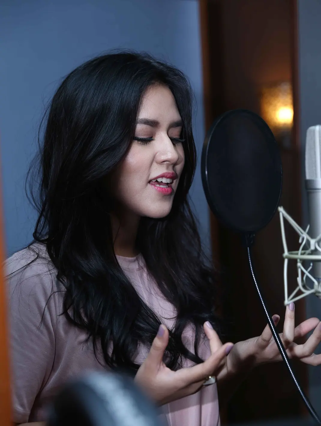 Yang Berbeda dalam Album Ketiga Raisa - Photo Fimela.com