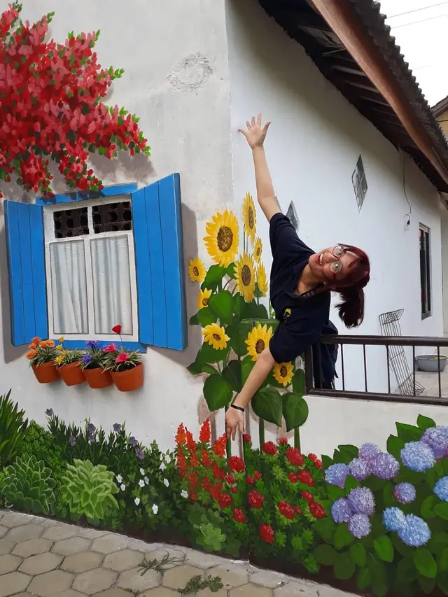 Menyulap Tembok Kumuh Jadi Mural Cantik Bernuansa Alam - Lifestyle ...