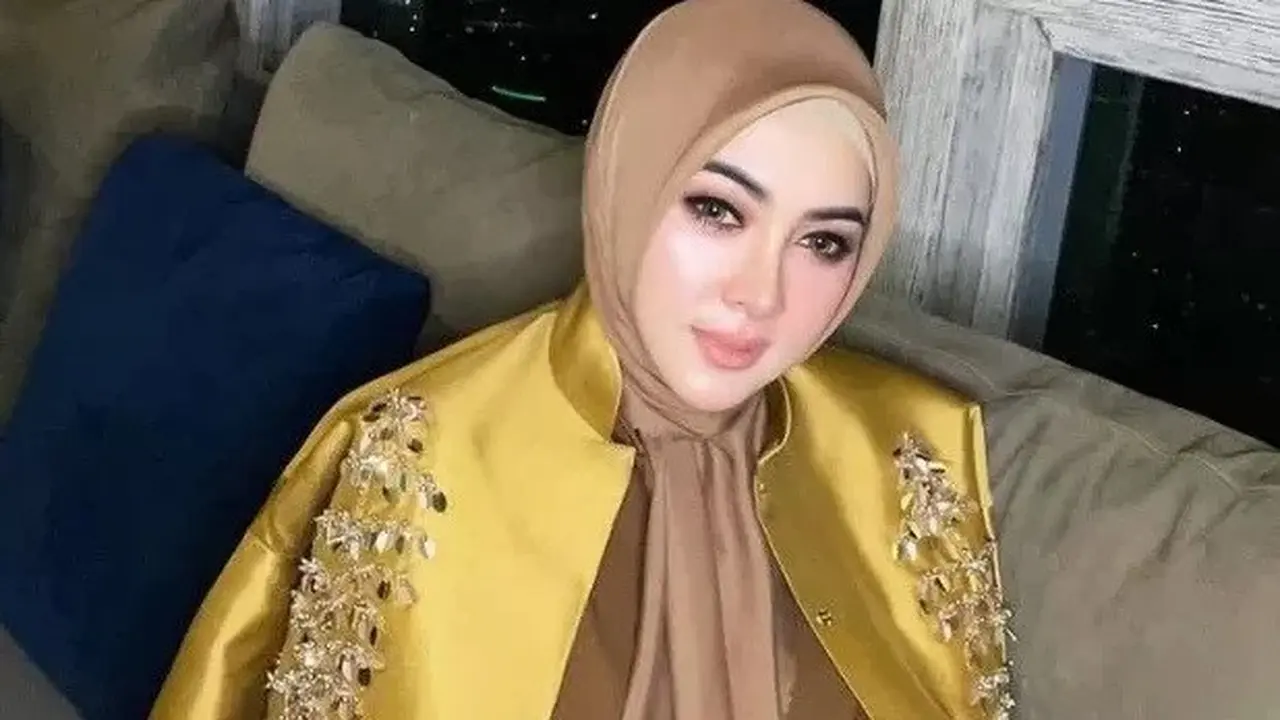 7 Transformasi Syahrini dari Siswa SMA Hingga Kini Jadi Selebritas Hits ...