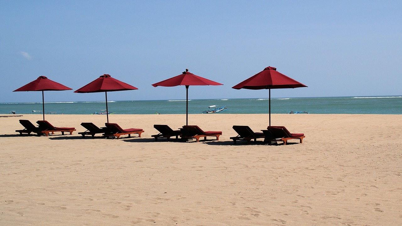 Pantai Adalah Batas Wilayah Daratan dengan Lautan, Kenali Ciri-Ciri dan ...