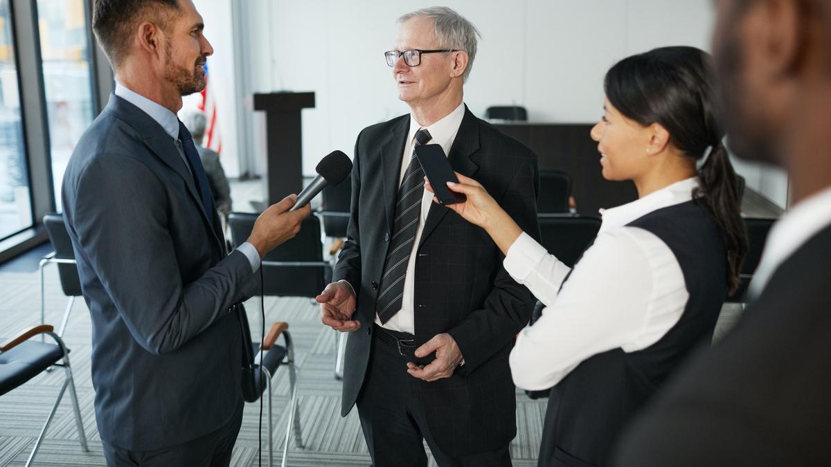 Tujuan Wawancara Paling Utama, Fungsi, Jenis-Jenis, dan Cara Melakukannya