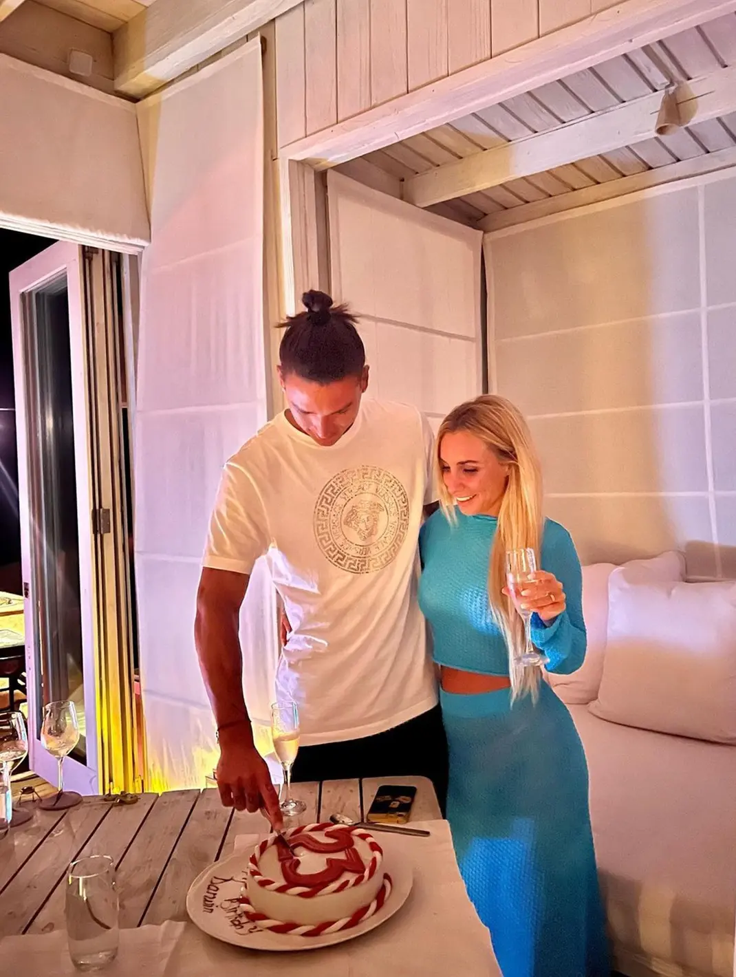 Momen Mesra Darwin Nunez dengan Lorena Manas, Kekasih Hati - Page 1 ...