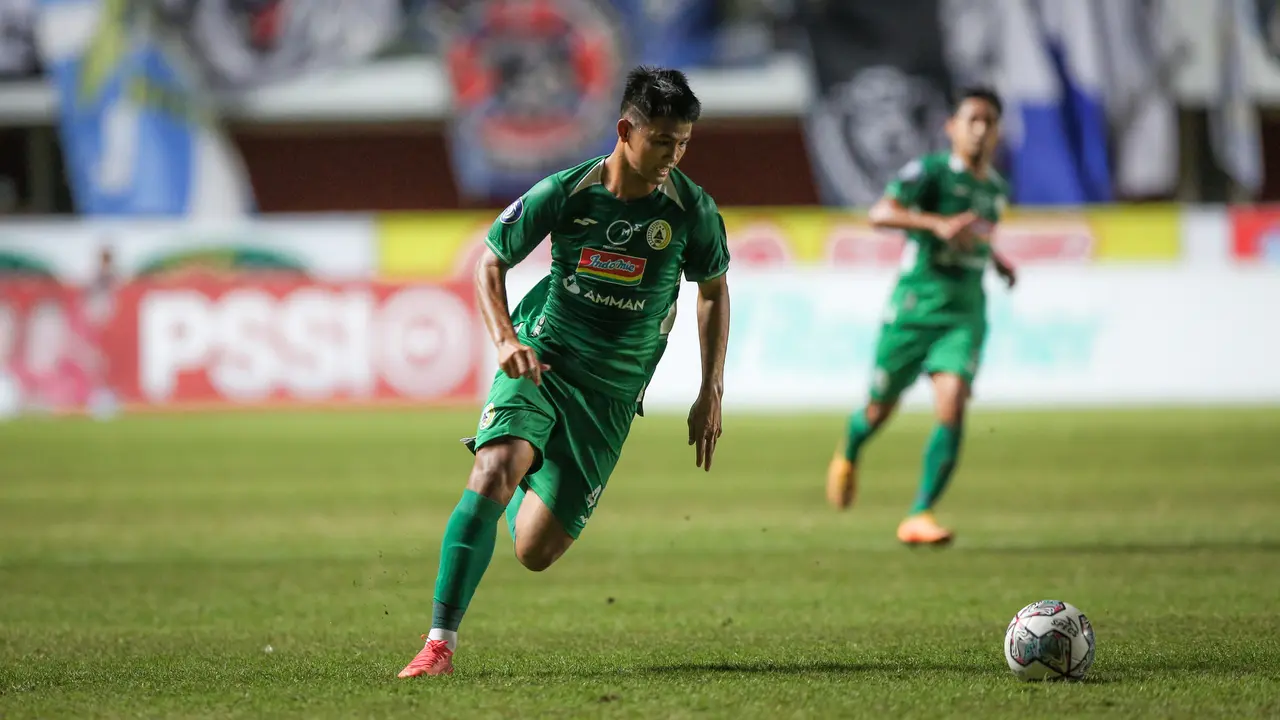 Hasil BRI Liga 1 2024/2025: Hokky Caraka Bikin Gol, PSS Lumat Barito Putera - Bola Liputan6.com