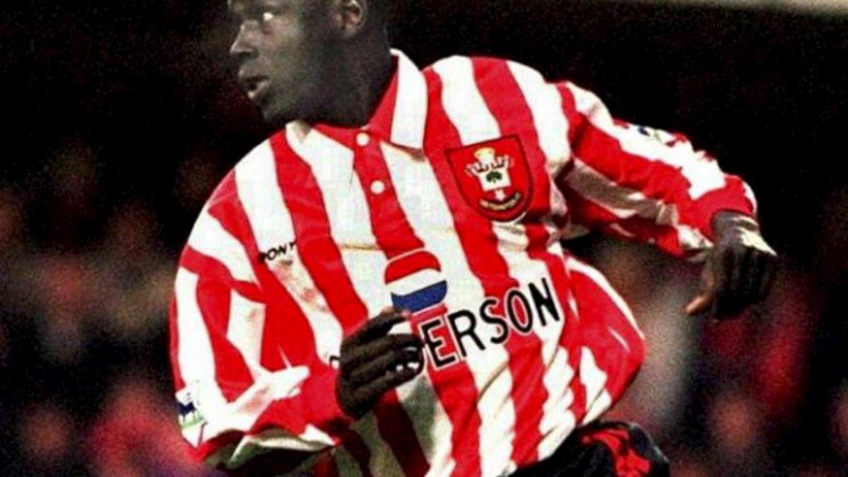 Ali Dia: Kisah Penyerang Terburuk Dunia - Bola Liputan6.com