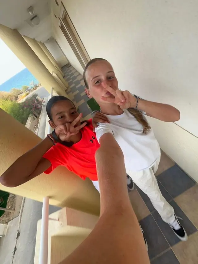 7 Potret Cantik Adik Kembar Ivar Jenner Sang Gelandang Timnas Indonesia ...