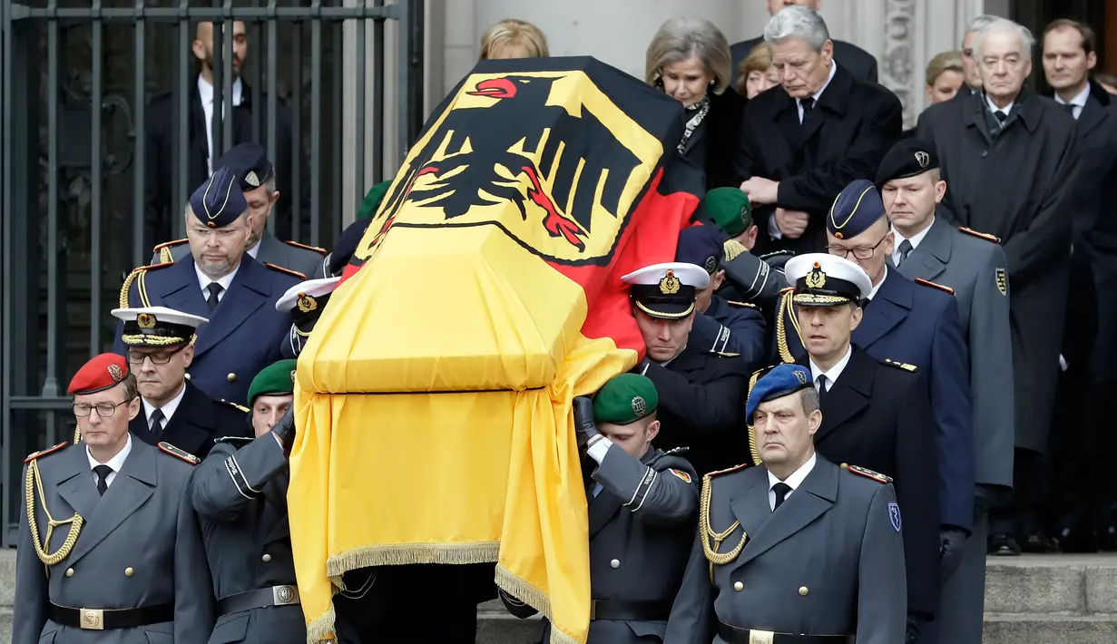 Upacara Kenegaraan Iringi Pemakaman Mantan Presiden Jerman - Foto ...