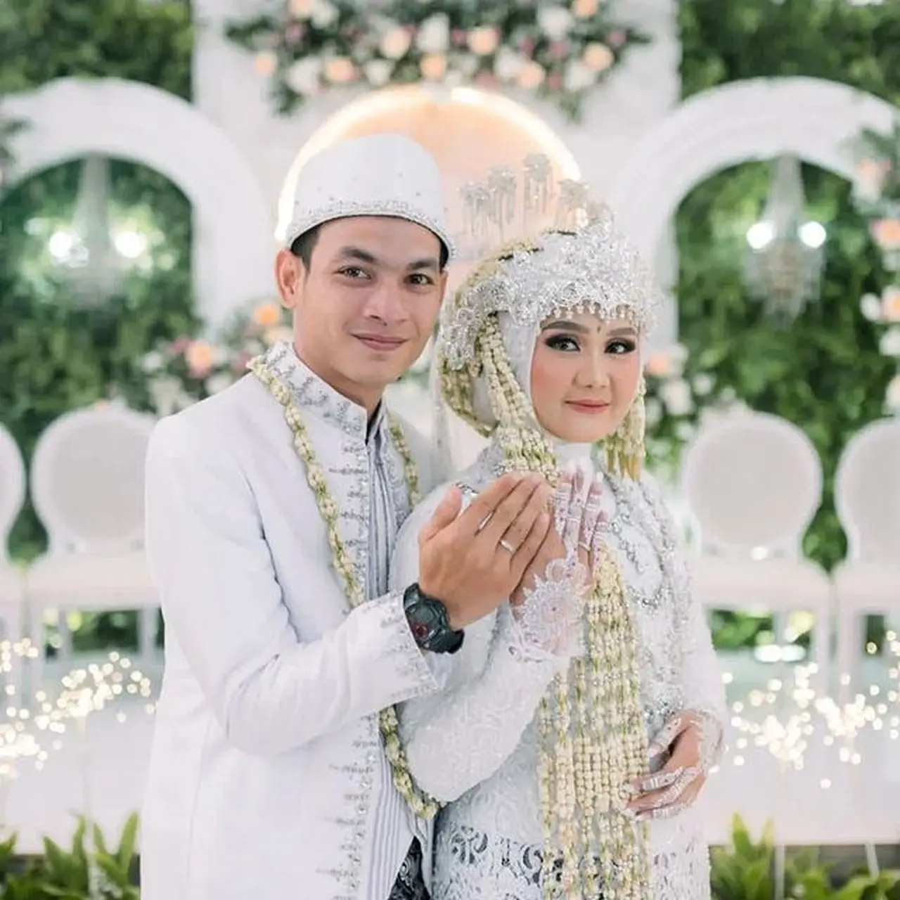 16 Tahun Berlalu, Ini Potret Terbaru 7 Pemain Sinetron Eneng dan Kaos ...