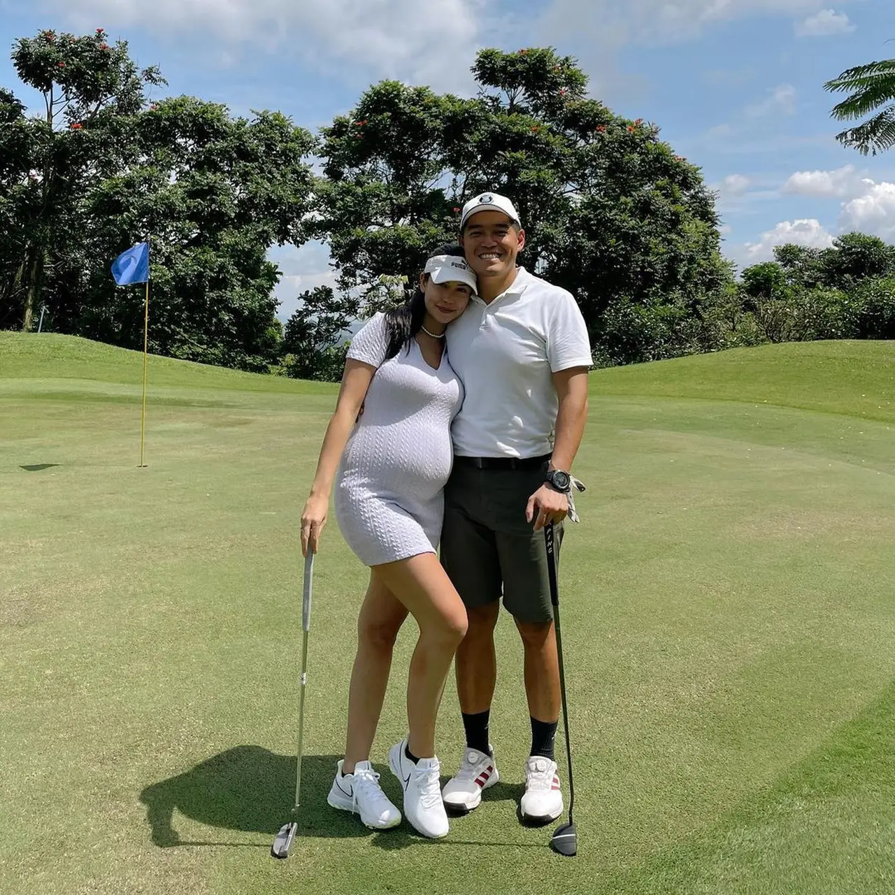 Hamil Tua, Ini 8 Potret Estelle Linden yang Tetap Aktif Olahraga - Hot ...