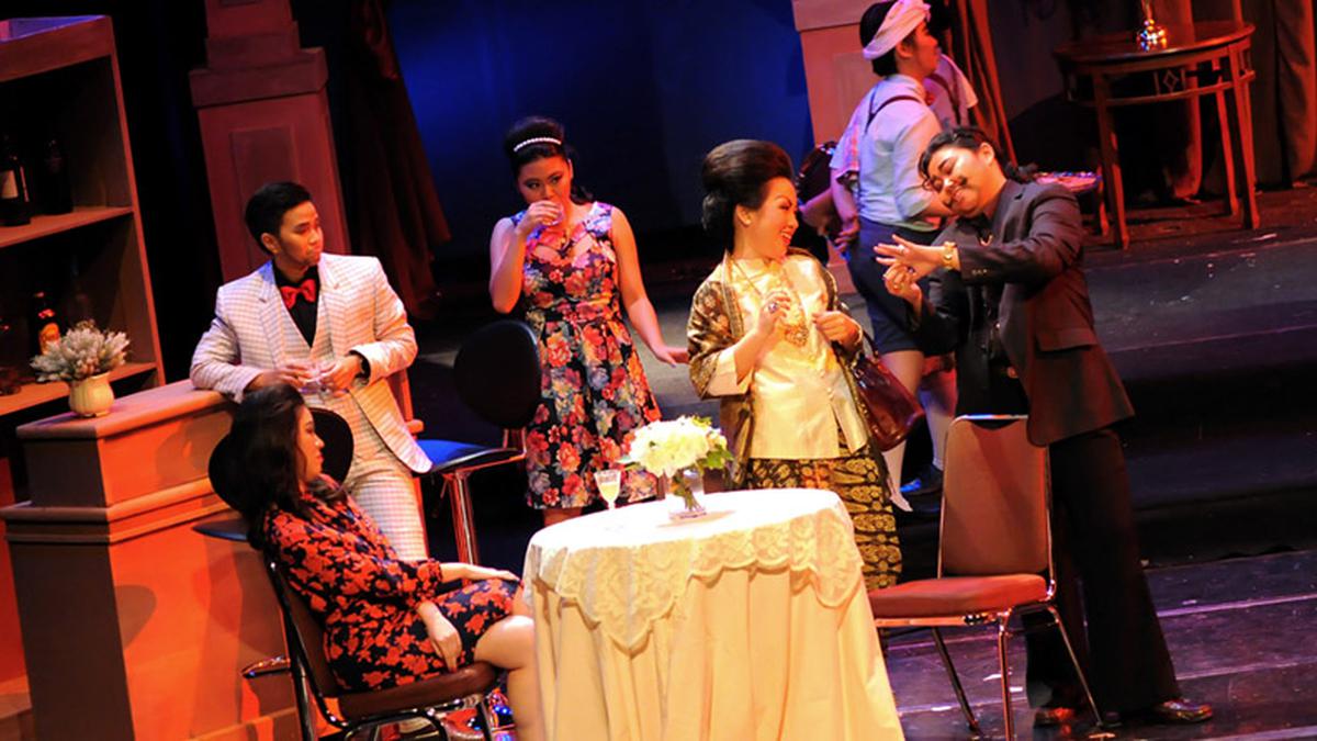 Teater Dua Sukses Suguhkan Pementasan Kipas Tanda Mata - ShowBiz ...