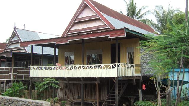 Keunikan Rumah Adat Suku Bugis dari Arsitekturnya, Struktur dan Tata ...