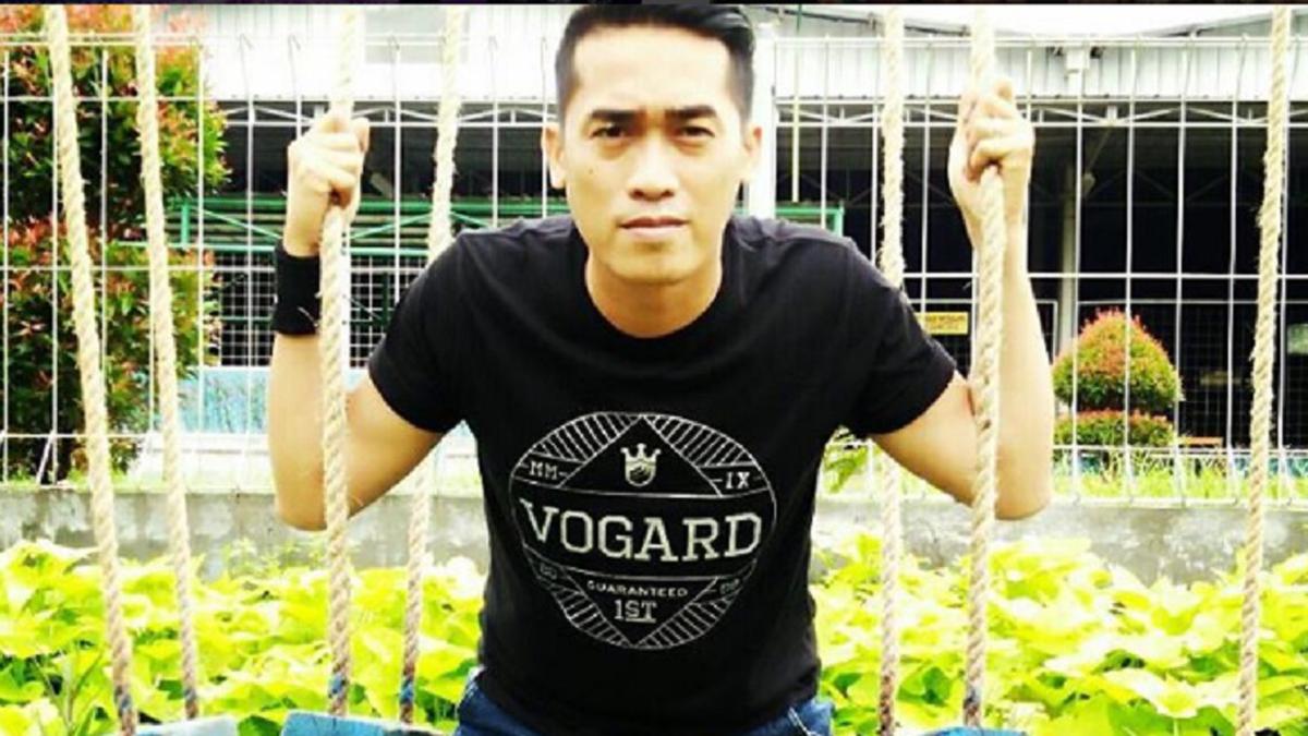 Ingat Dide Vokalis Band Hijau Daun? Ini 7 Potret Terbarunya - Hot ...