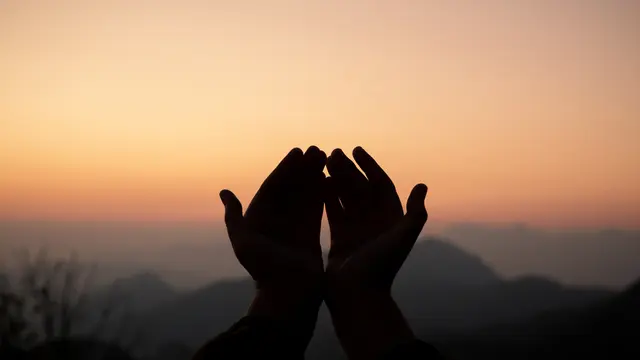 25 Ayat tentang Sabar agar Hati Kuat Menghadapi Ujian, Lengkap dengan ...
