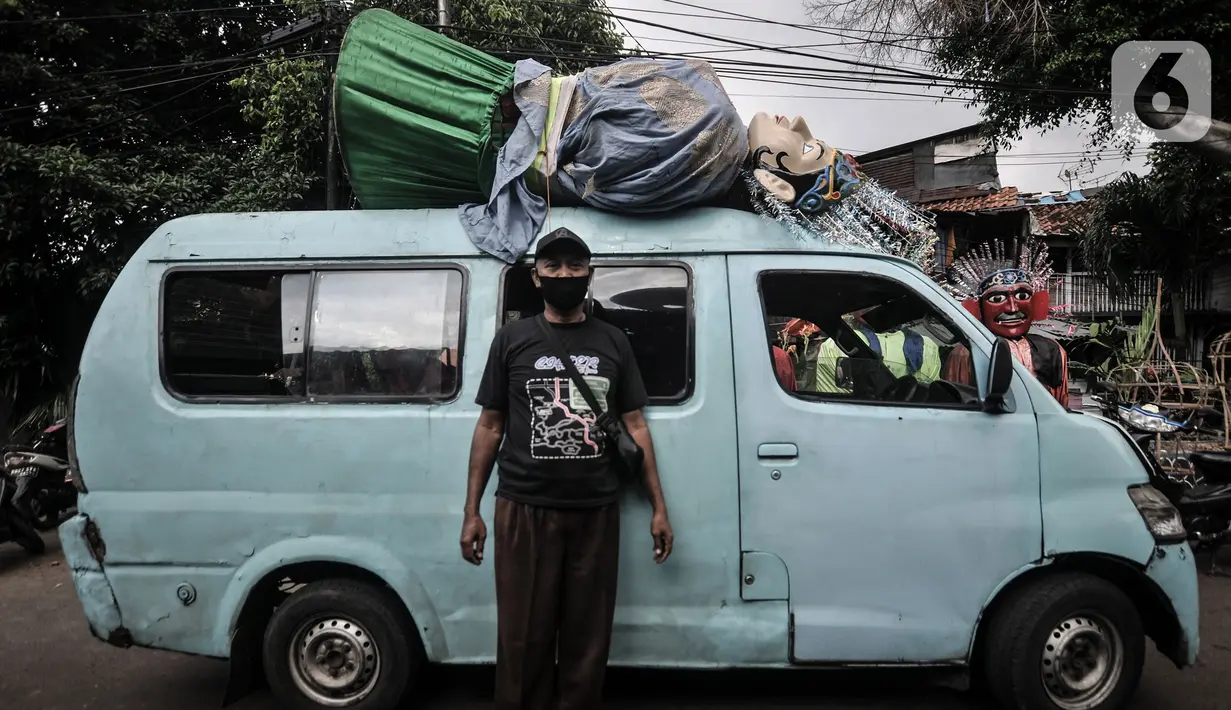 FOTO: Di Balik Angkot Ondel-Ondel Ibu Kota - Foto Liputan6.com
