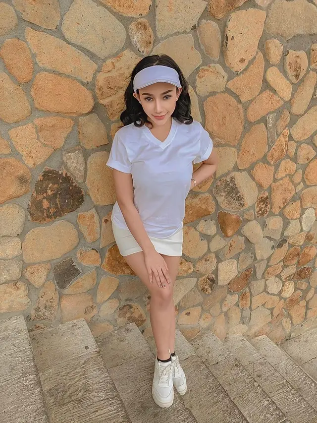 6 Potret Messya Iskandar, Model Seksi yang Tolak Tes Urine saat di Bali ...