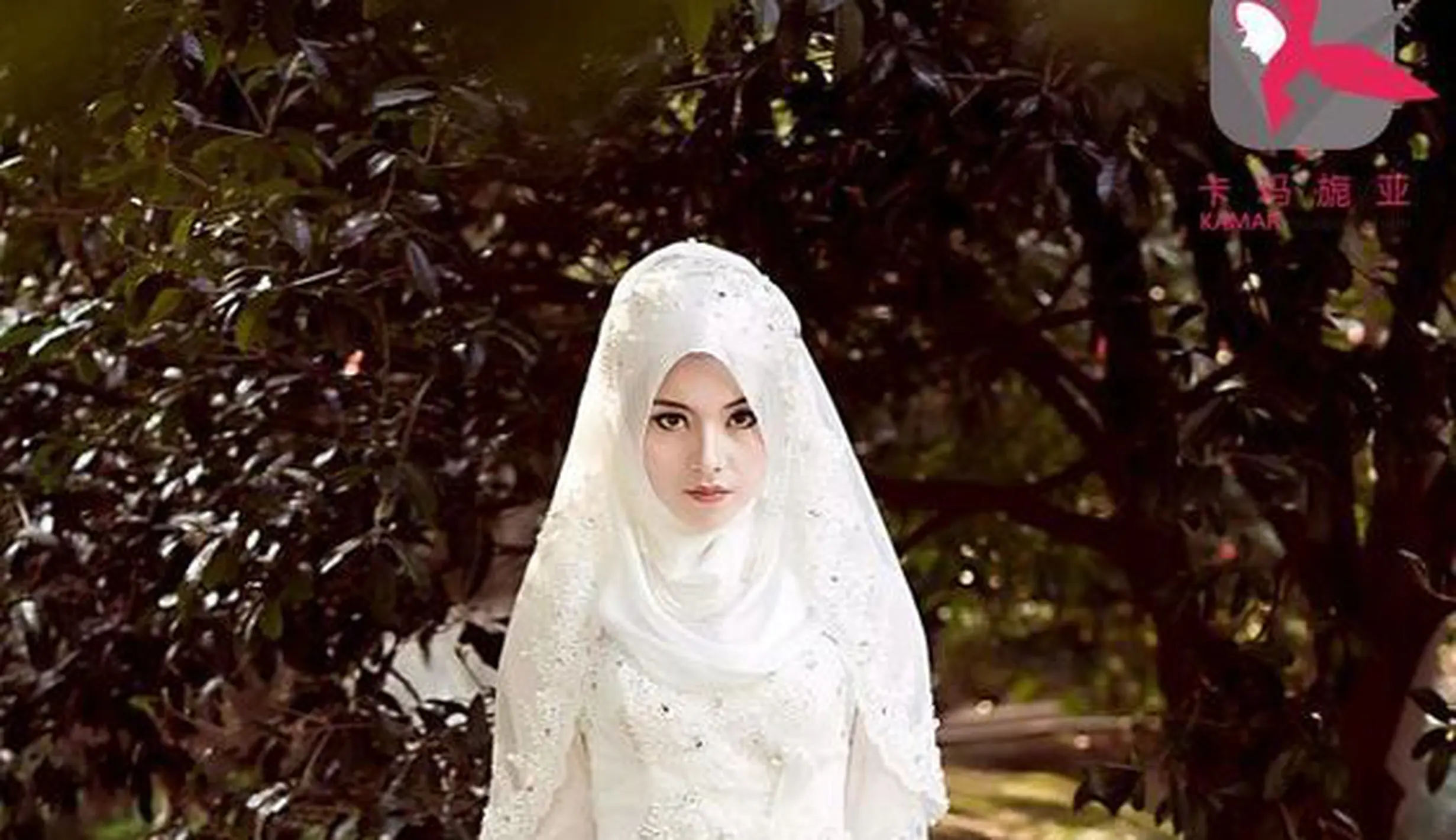 8 Model Gaun Pengantin Berhijab Modern Nan Anggun - Photo Fimela.com
