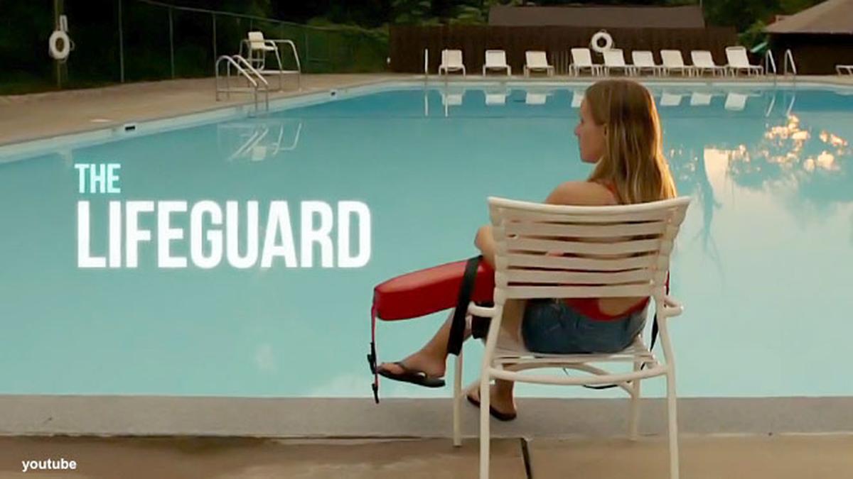 [VIDEO] Trailer The Lifeguard, Hidup Kristen Bell Berantakan - ShowBiz ...