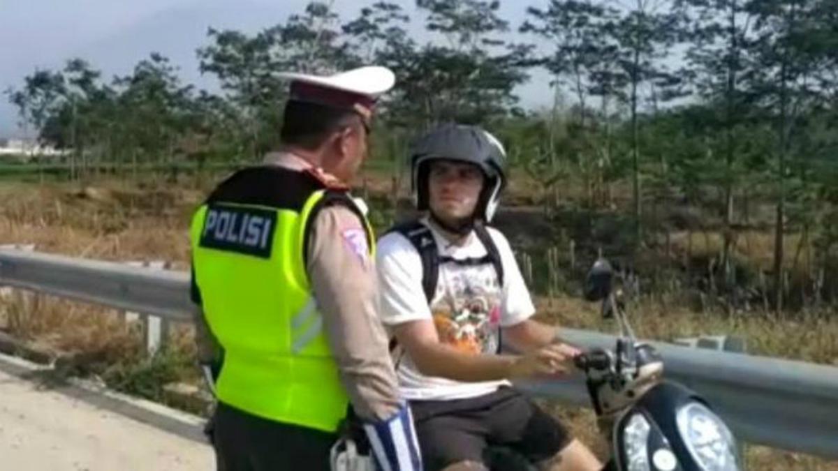 Ikuti Google Maps, Turis Asal Prancis Pakai Motor Masuk Jalan Tol ...