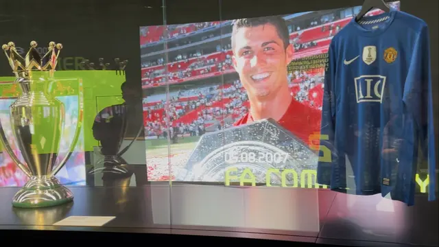Menapaki Perjalanan Karier Cristiano Ronaldo di CR7 LIFE Museum: dari ...