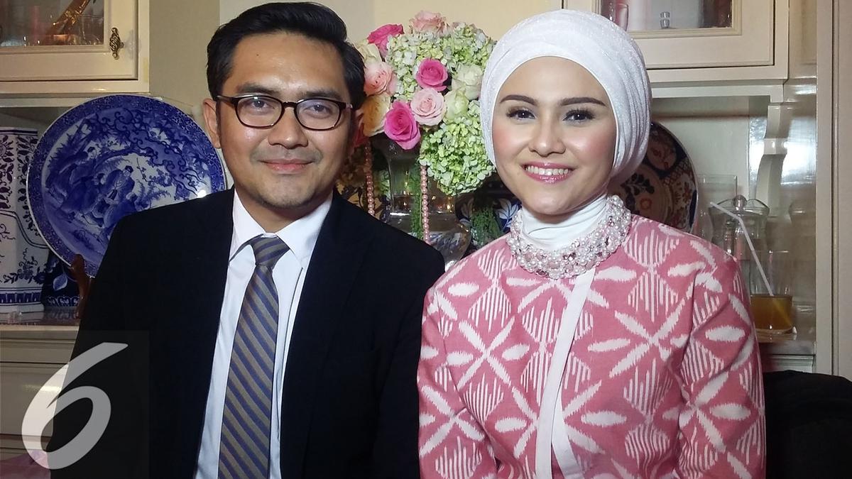 Makin Cantik, Zee Zee Shahab Dipuji Suami - ShowBiz Liputan6.com