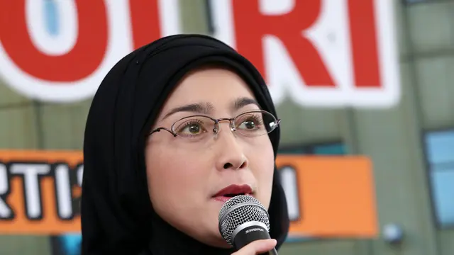 Dessy Ratnasari Jawab Isu Bakal Menikah dengan Presenter David Chalik ...