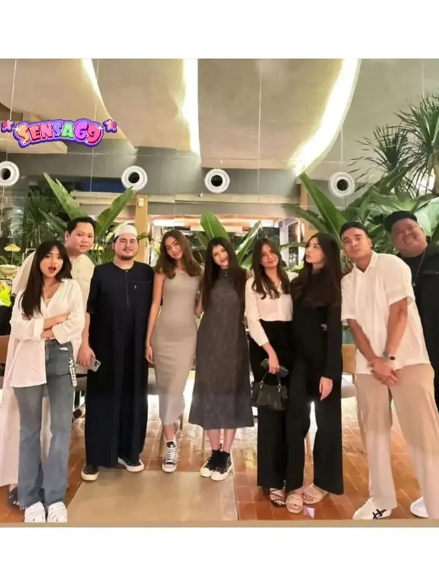 6 Potret Kedekatan Fuji dan Rafi Febriansyah Anak Dirut Pertamina ...