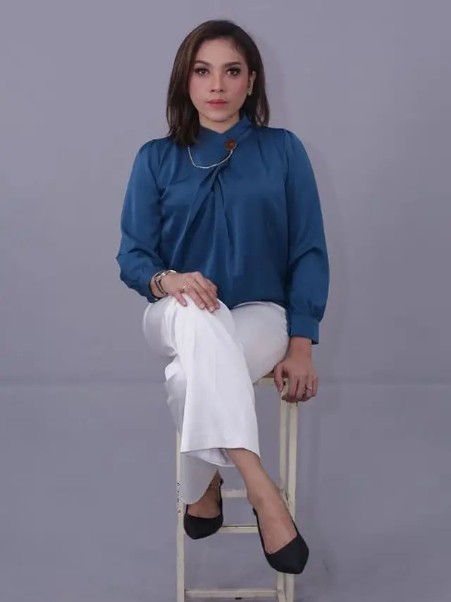 Profil Dwi Anggia, Moderator Debat Kelima Capres Pilpres 2024 ...