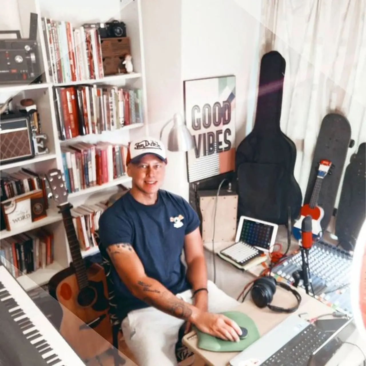 Menetap di Macau, Ini 6 Potret Terbaru Pierre Roland 'Gerhana' Jadi ...