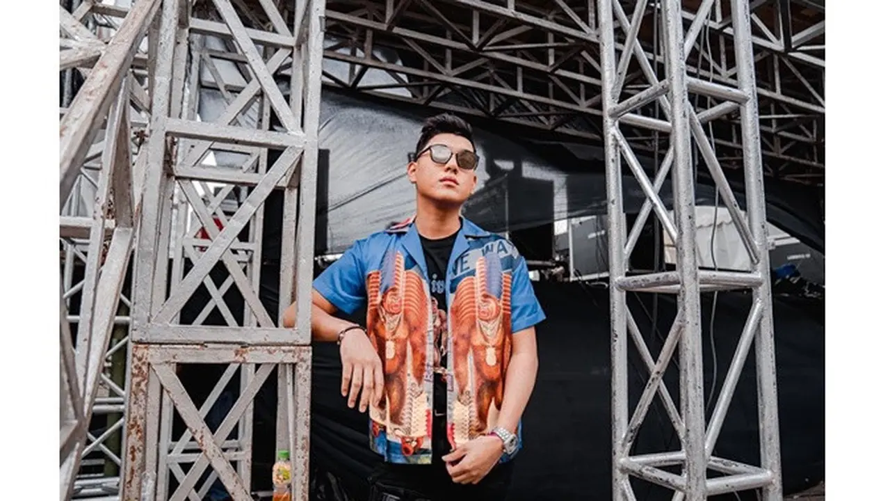 Biodata Jaz Hayat Lengkap, Daftar Lagu, dan Perjalanan Kariernya - Hot ...