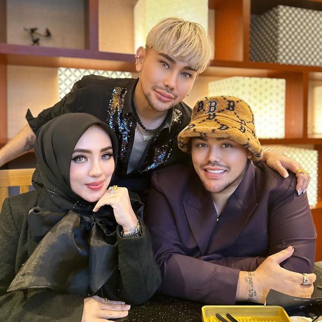 6 Potret Kebersamaan Ivan Gunawan dan Caren Delano, Disebut Kembar ...