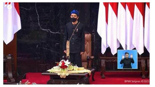 7 Potret Presiden Jokowi Pakai Baju Adat Suku Baduy Di Sidang Tahunan
